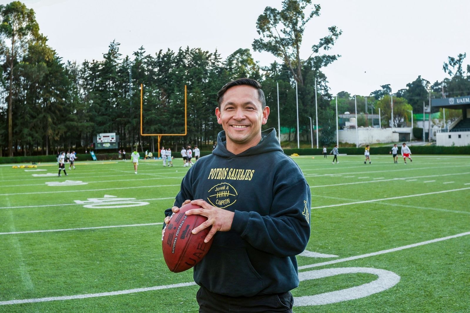 CARLOS GALVÁN: DE JUGADOR A COACH, UN EMBLEMA DEL FÚTBOL AMERICANO EN ...
